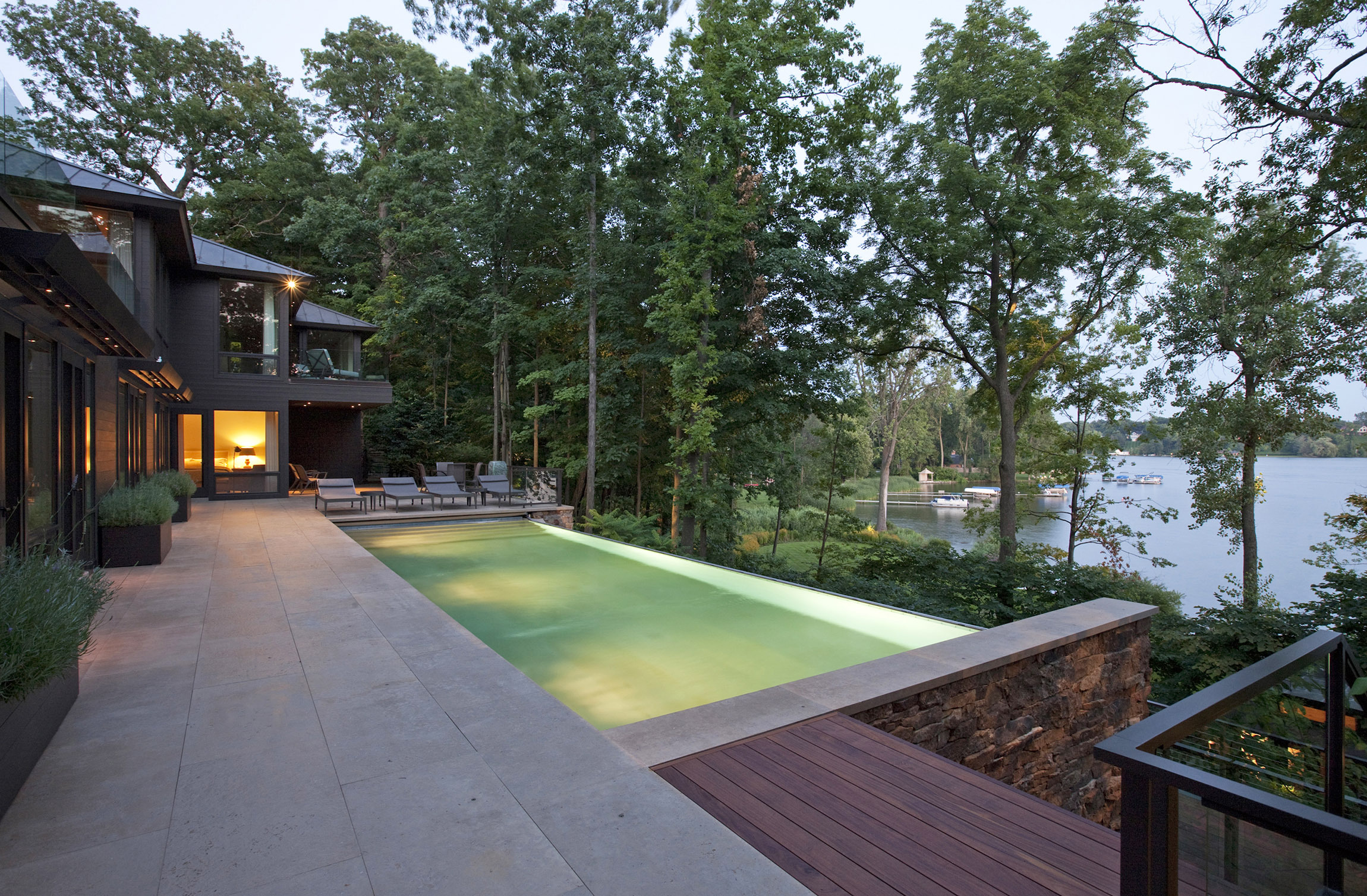 Hoerr Schaudt | The Beauty of the Midwestern Lake Escape